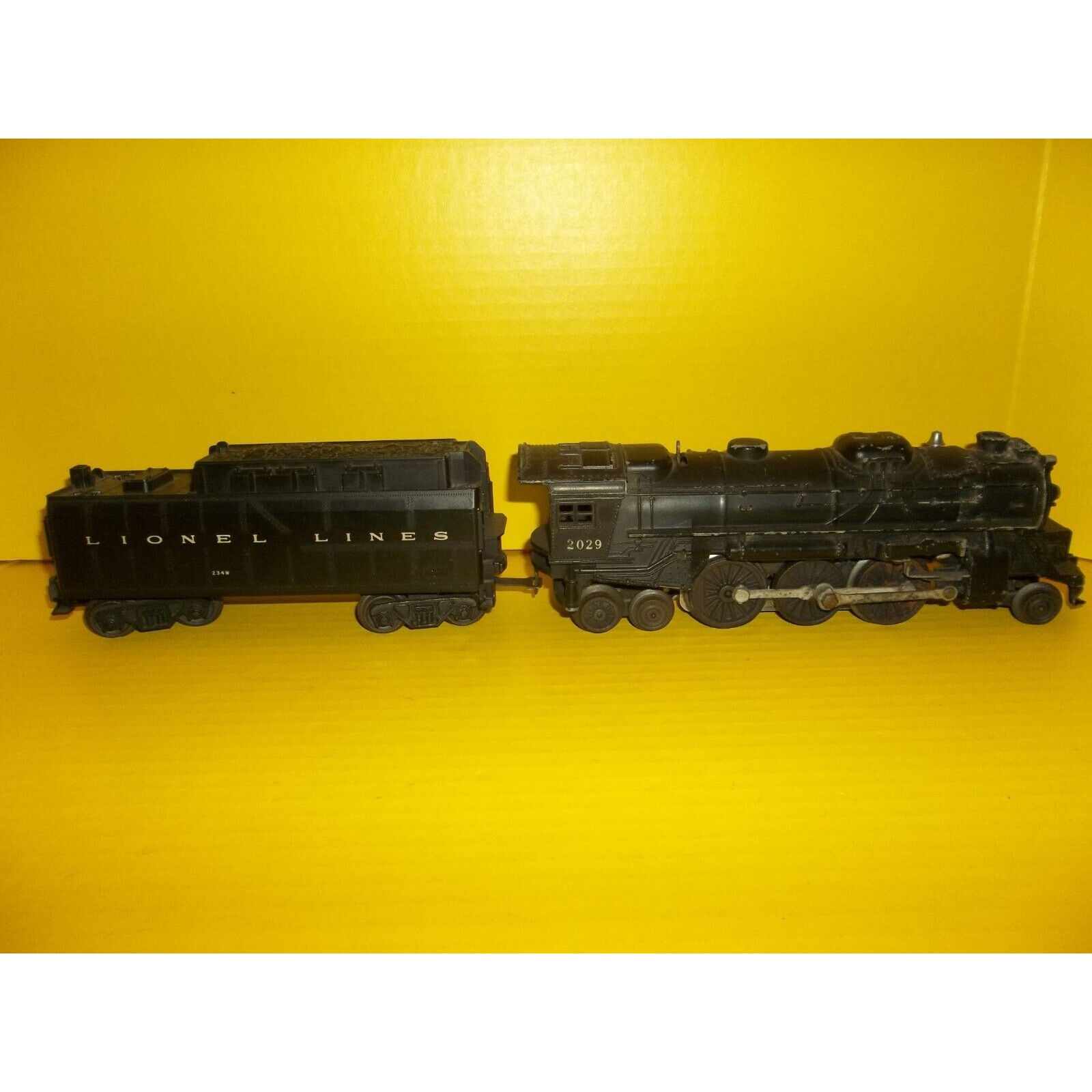 Lionel 2029 Steam Locomotive/Tender | East Main Trains