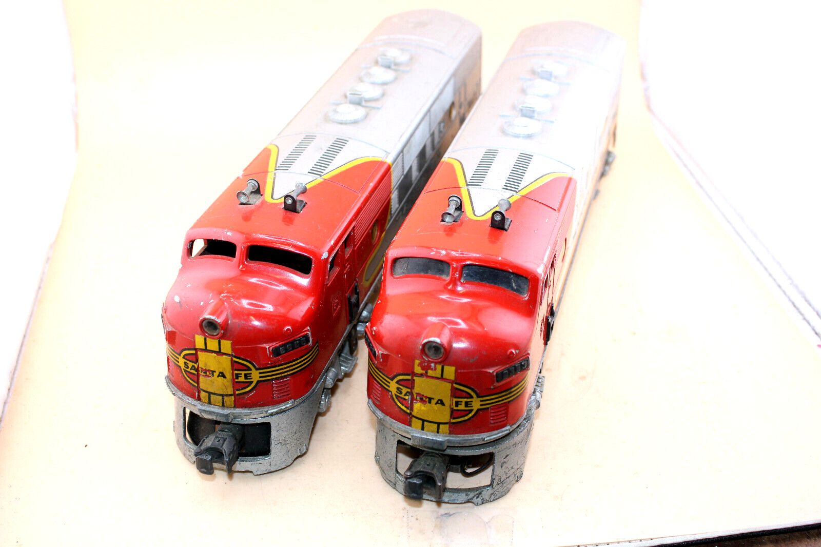 Lionel 2353 O Gauge Santa Fe AA Diesel Locomotives | East Main Trains