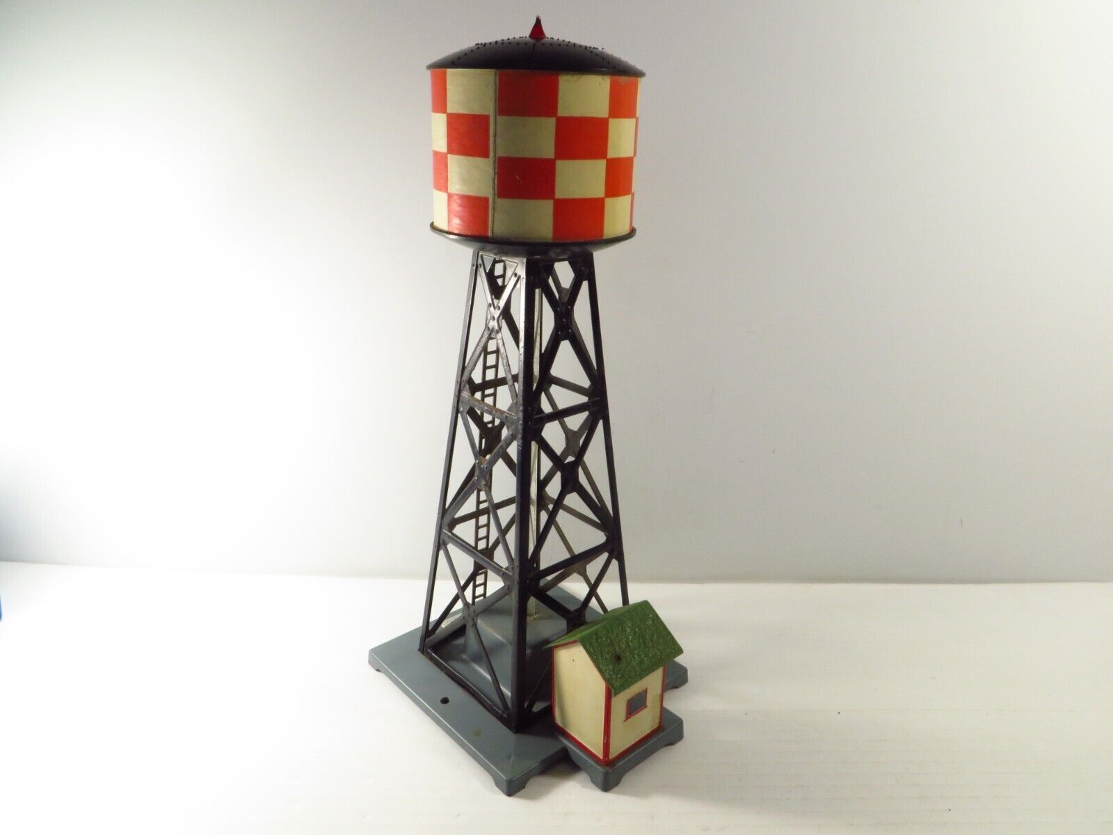 AF 23772 Checkerboard Bubbling Water Tower | East Main Trains