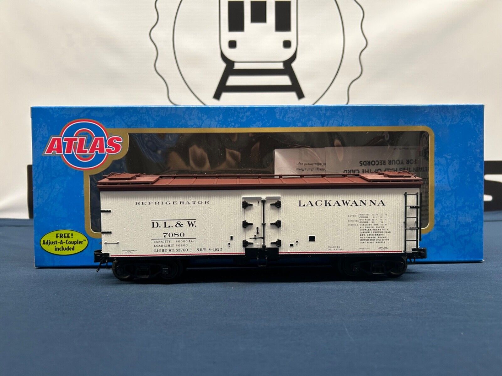 ATL 8156-4 Atlas 40' Re-Built Wood Reefer Lackawanna | East Main Trains