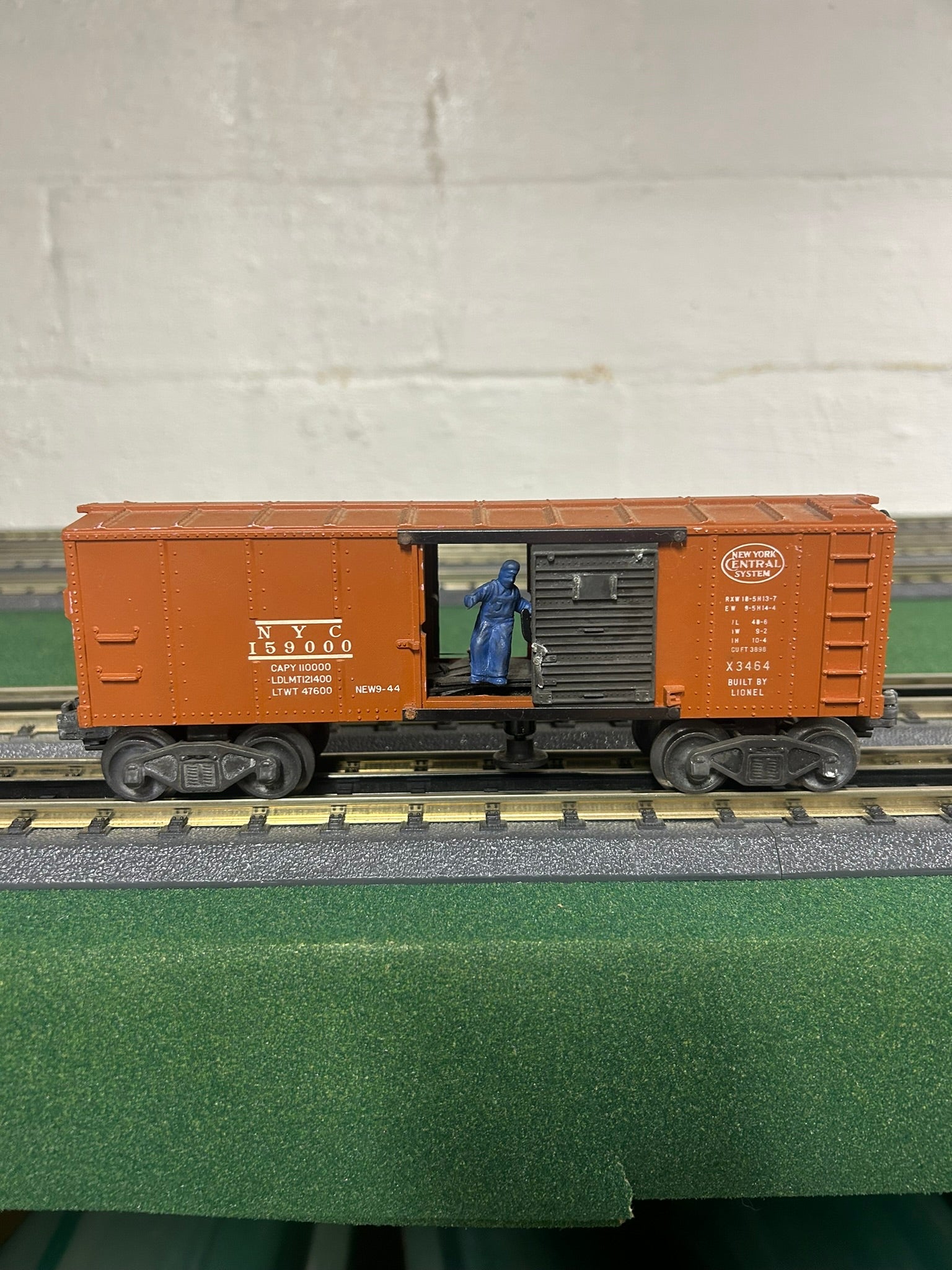Lionel 3464 Postwar NYC Orange Boxcar w/ Box | East Main Trains
