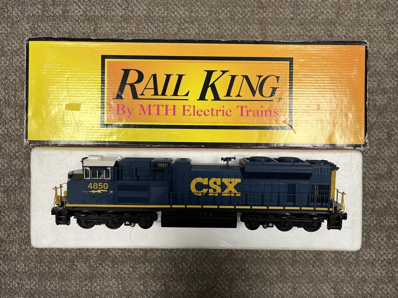 MTH 30-4213-1E Rail King CSX SD70ACe Diesel Engine | East Main Trains