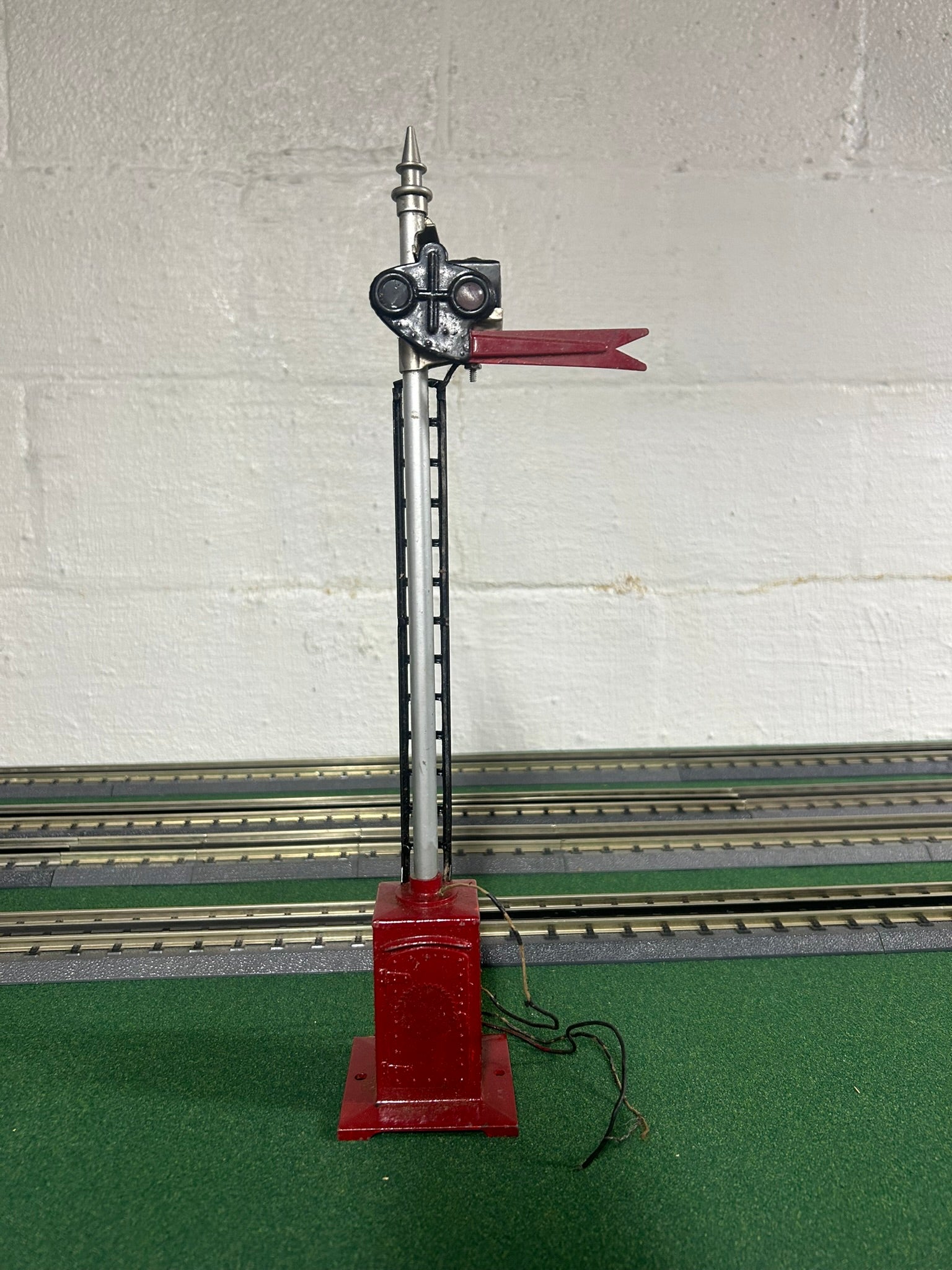 Vintage Lionel Train Semaphore | East Main Trains