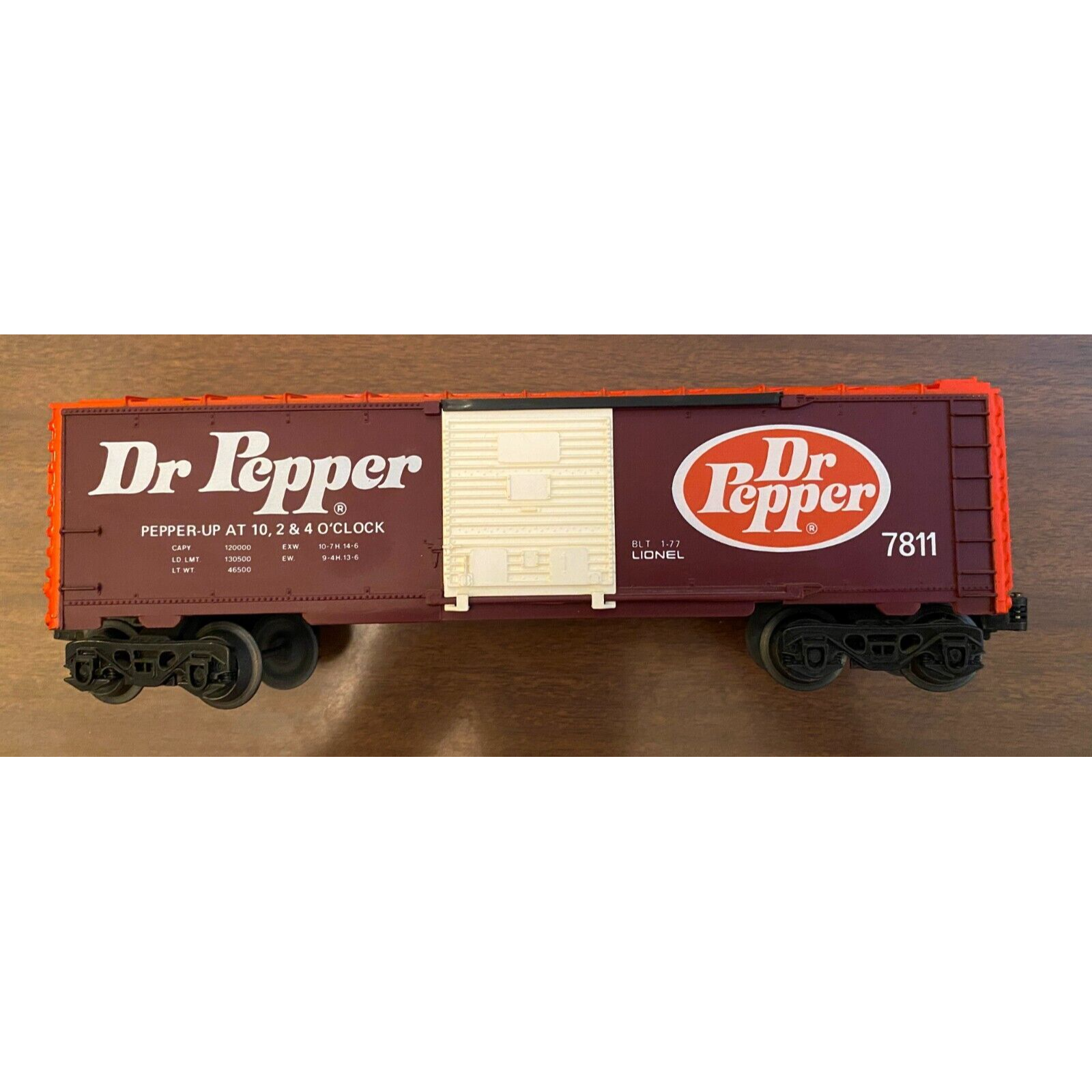Lionel 7811 Dr Pepper Advertising Single Door Box Car | East Main Trains
