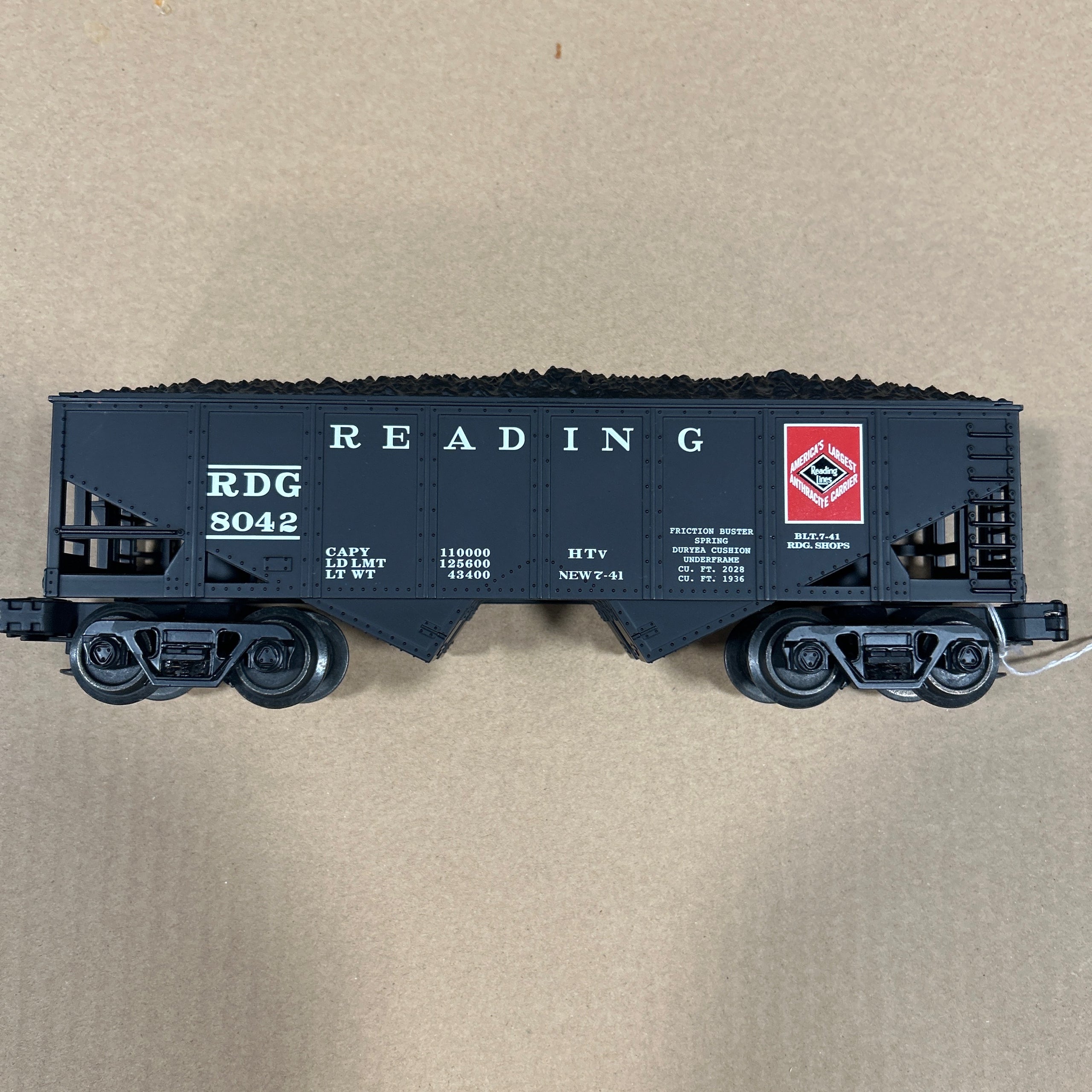 IR 4007 Industrail Rail Reading 2-Bay Hopper w/Load | East Main Trains
