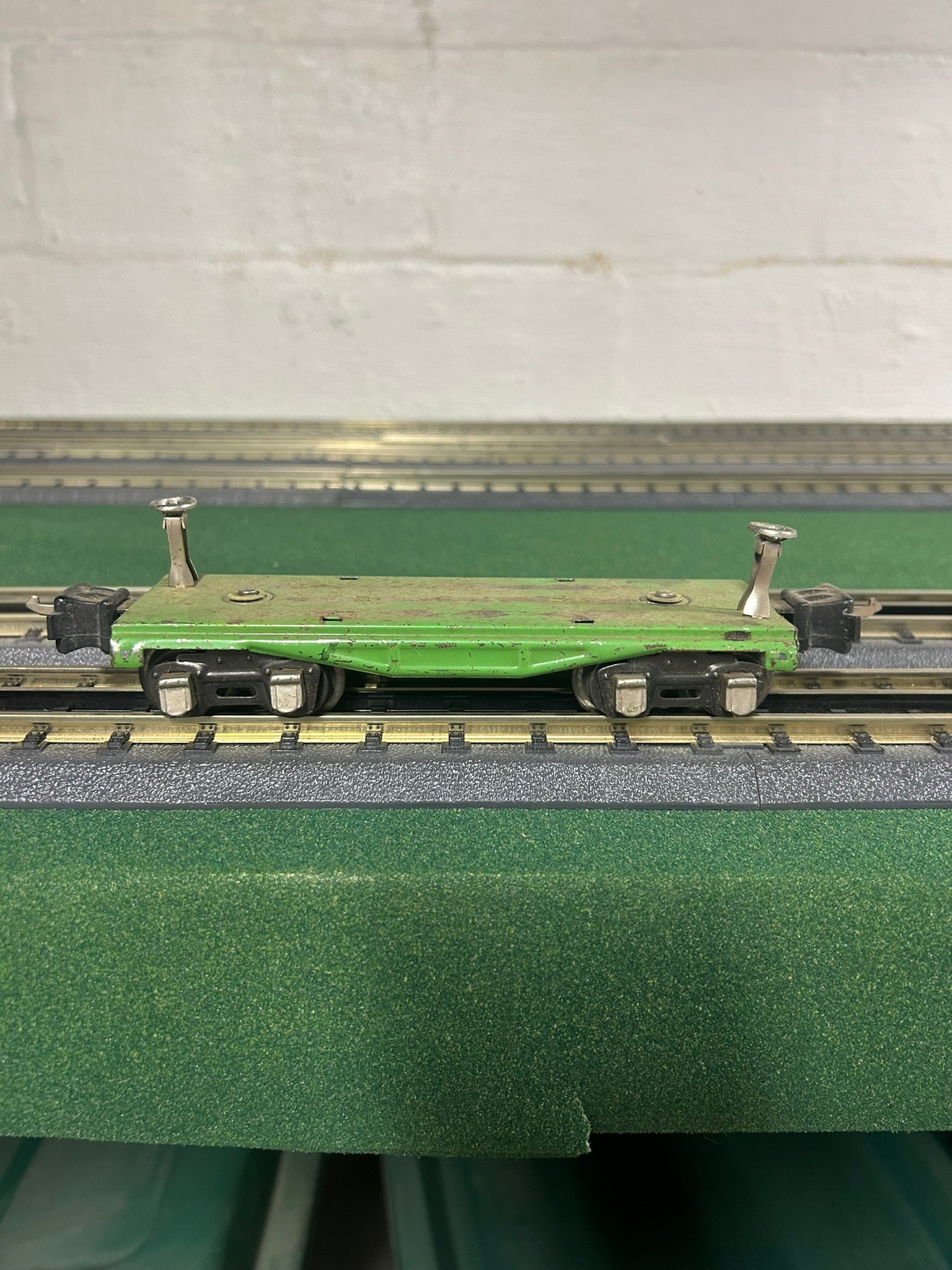 Lionel 2651 Prewar Log Load Flatcar | East Main Trains