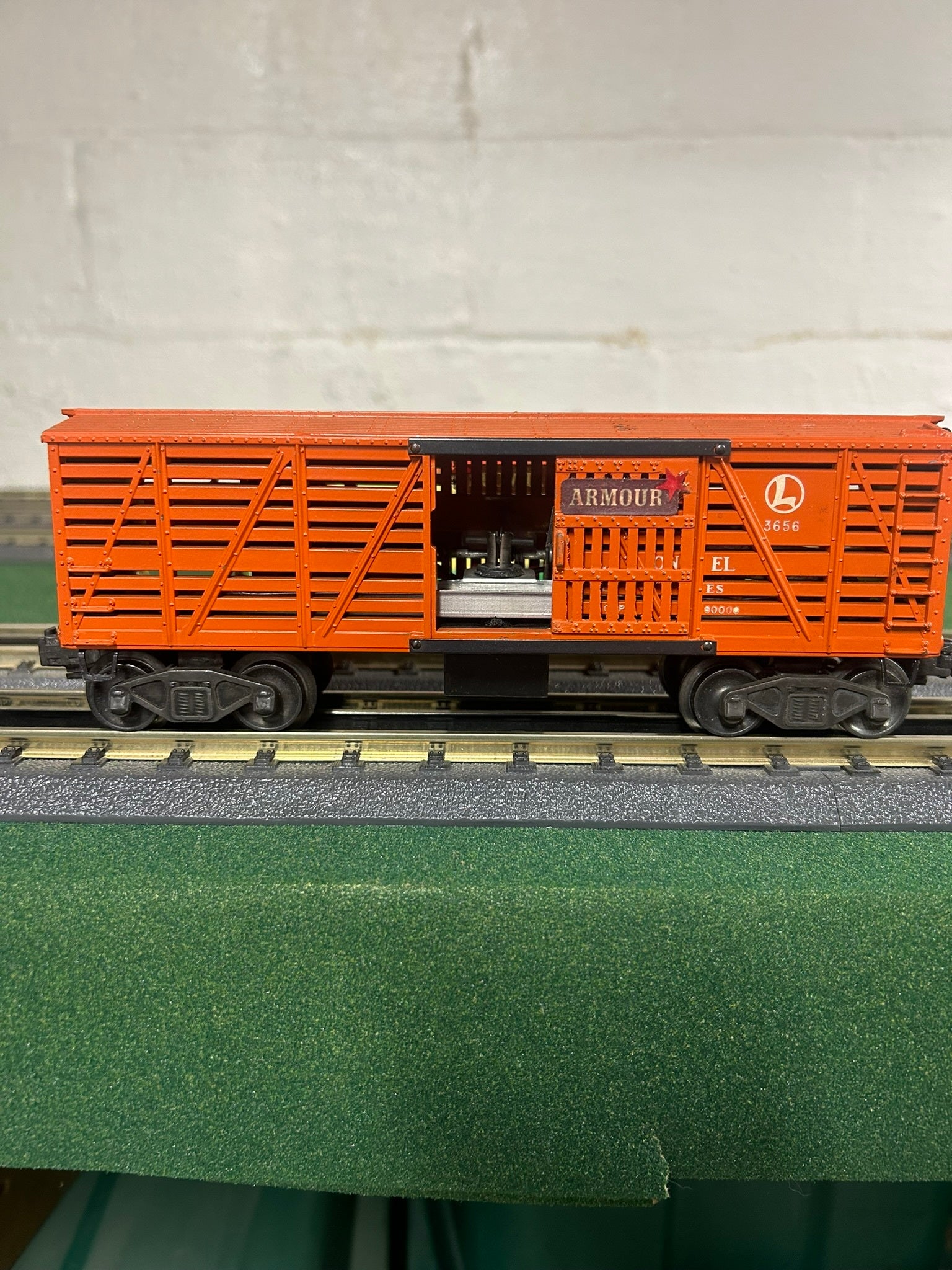 Lionel 3656 Cattle Car Corral Platform Set w/OB | East Main Trains