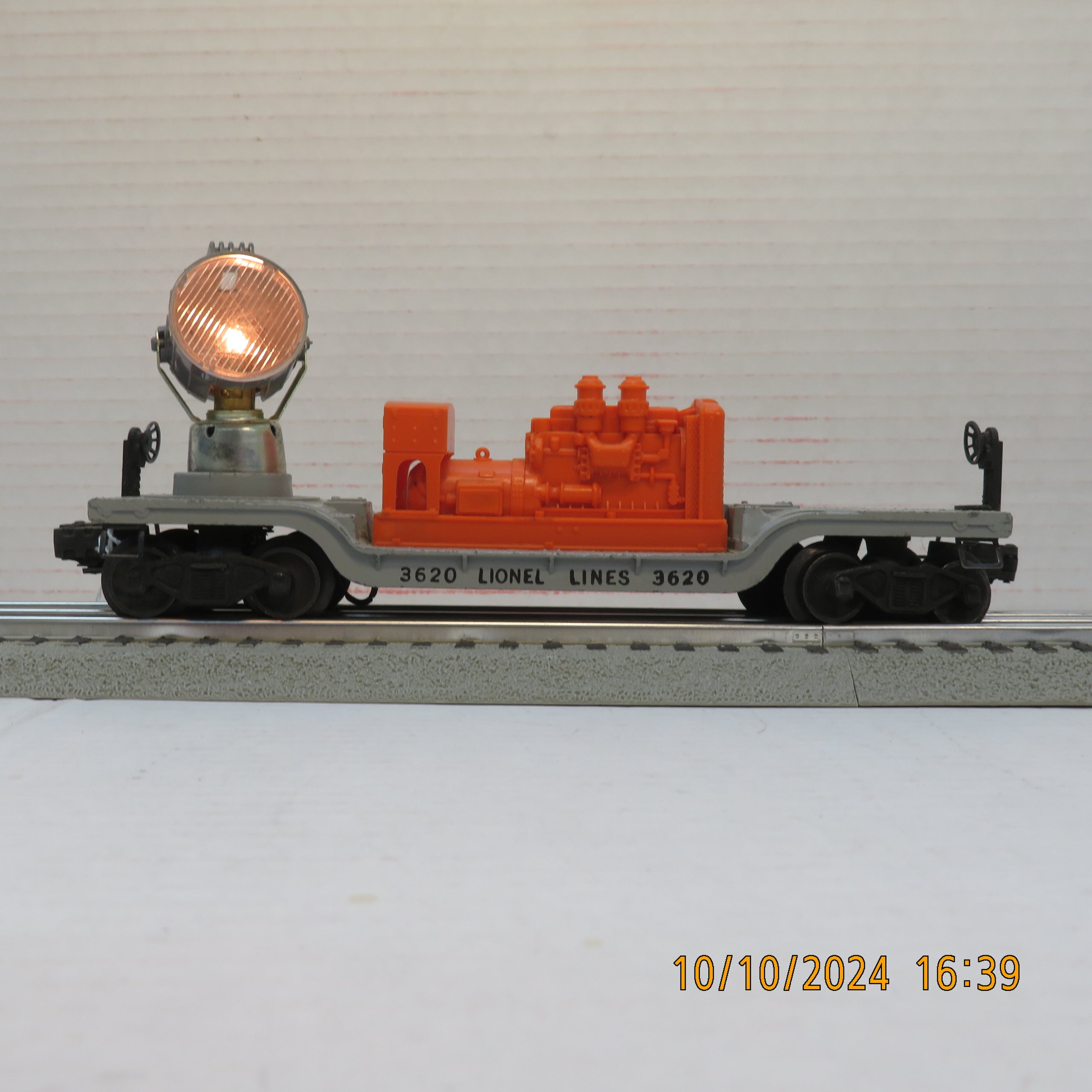 Lionel Operating Searchlight Car No. 3620 | East Main Trains